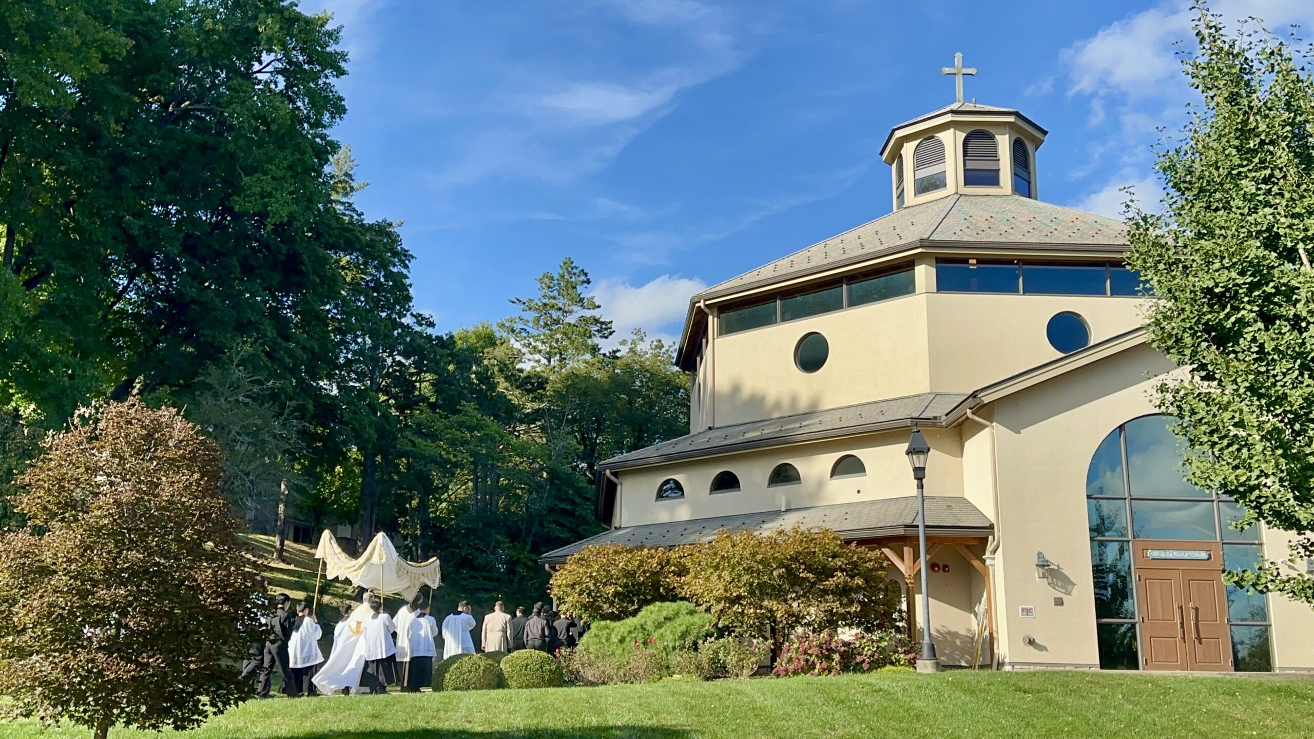 Eucharistic Procession - Holy Apostles College & Seminary